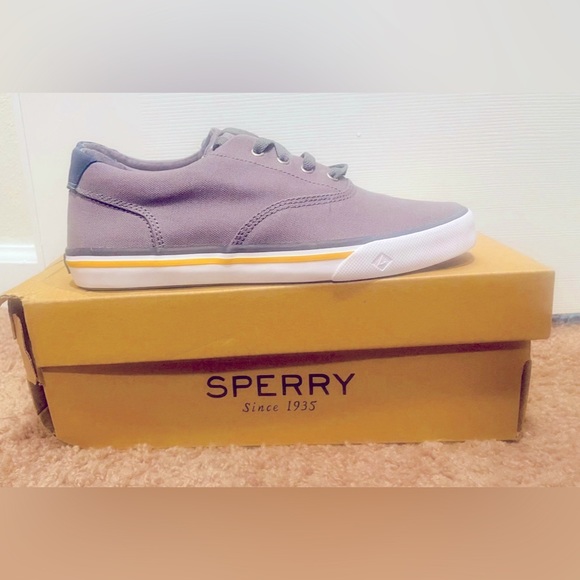 Sperry | Shoes | New Sperry Striper Ii Size 4 M Grey Show Footwear Kids ...